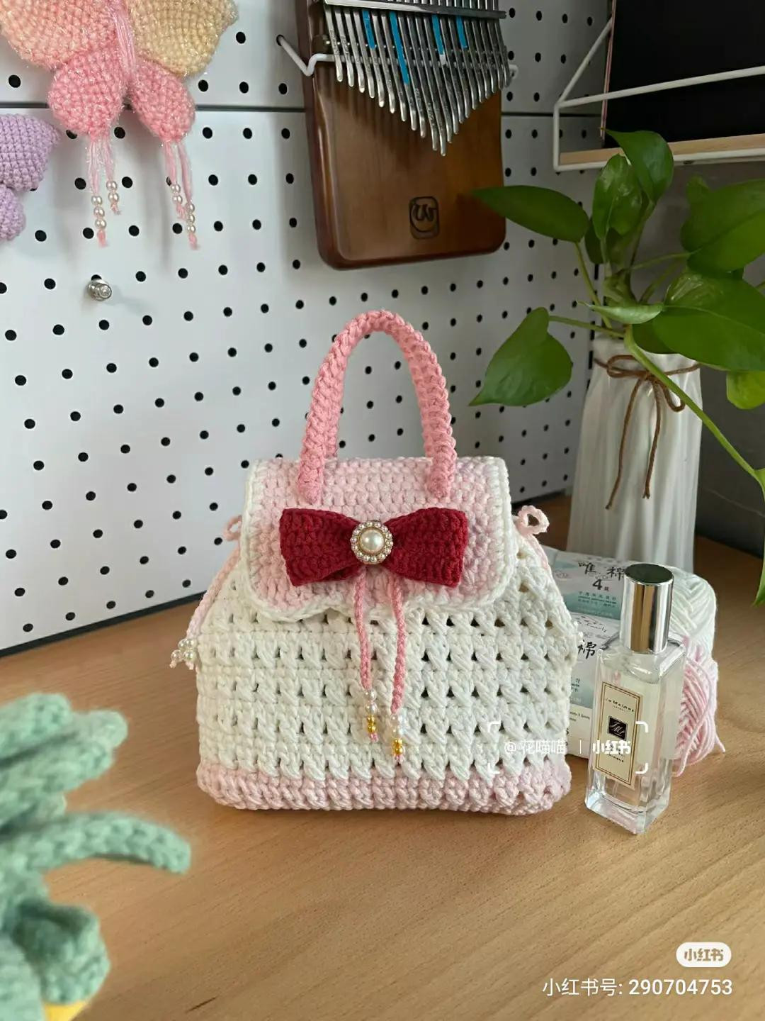 Crochet Butterfly Knot Handbag Pattern Tutorial with Red Bow and Pearl ...