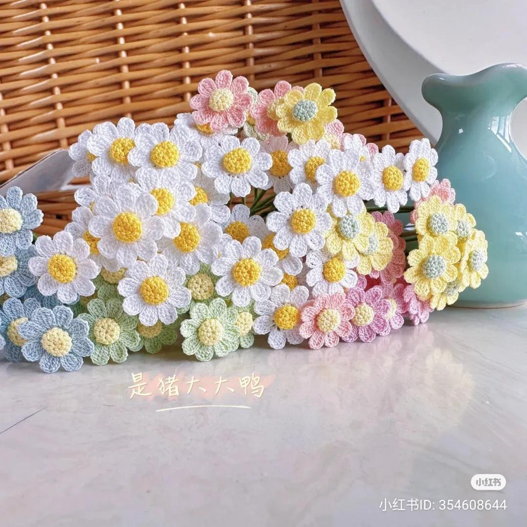Handmade Pastel Crochet Daisy Flowers and Hand-drawn Pattern Chart ...