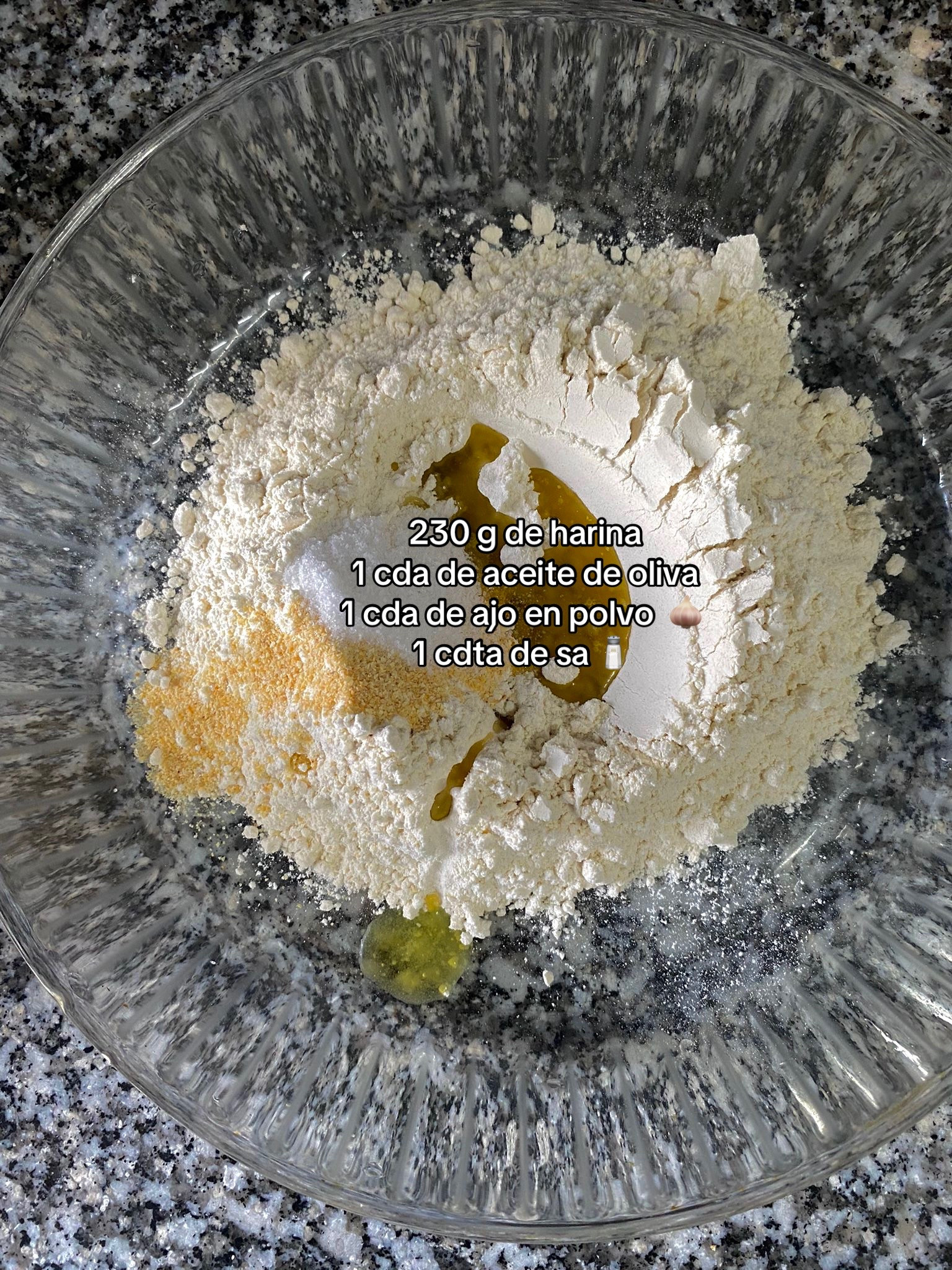 Mini pizzas de pan de ajo: receta fácil con harina, aceite de oliva y ...