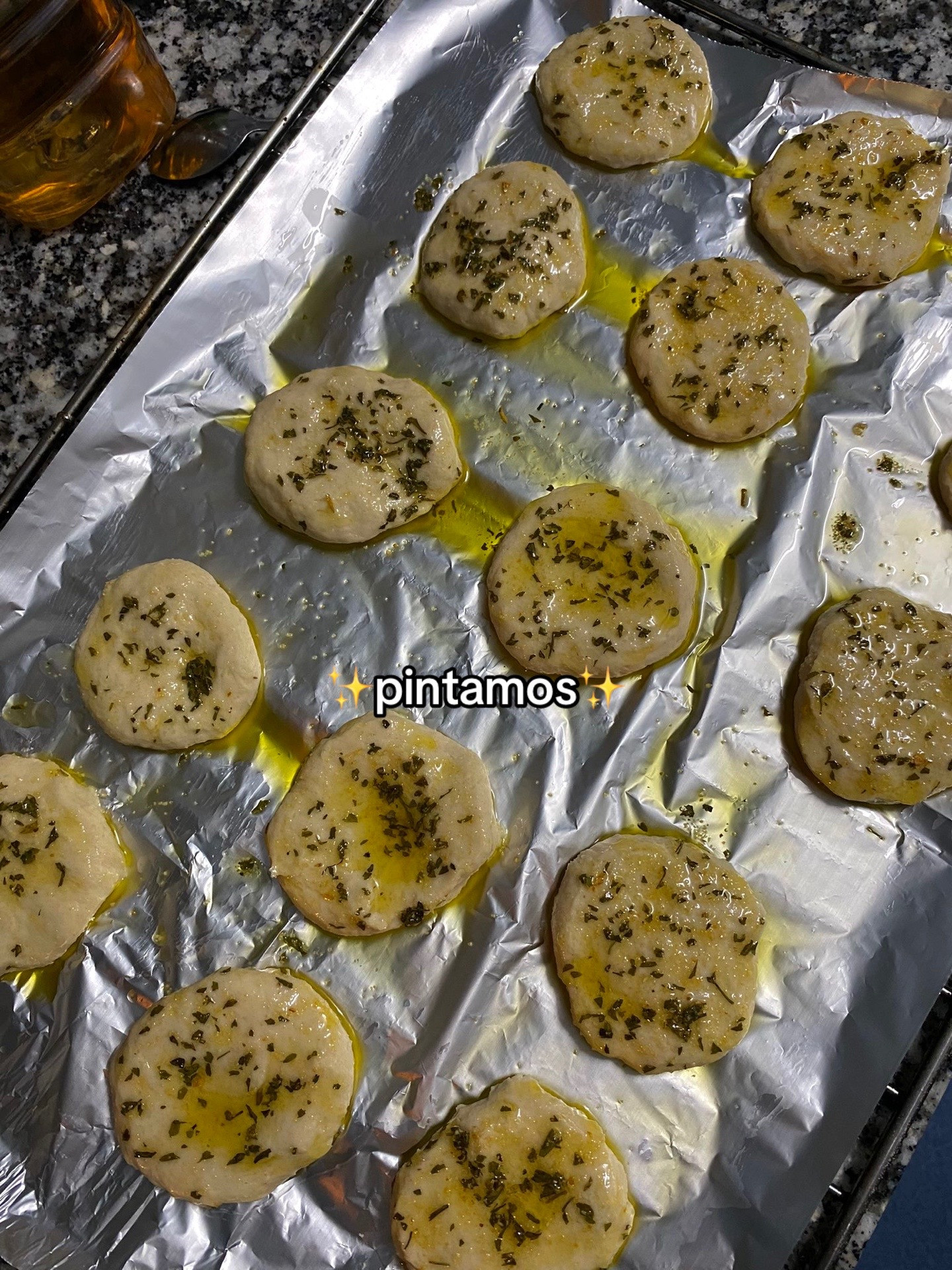 Mini pizzas de pan de ajo: receta fácil con harina, aceite de oliva y ...